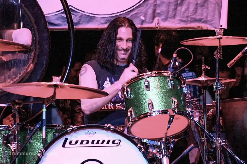 An Interview with Johnny Kelly of Quiet Riot