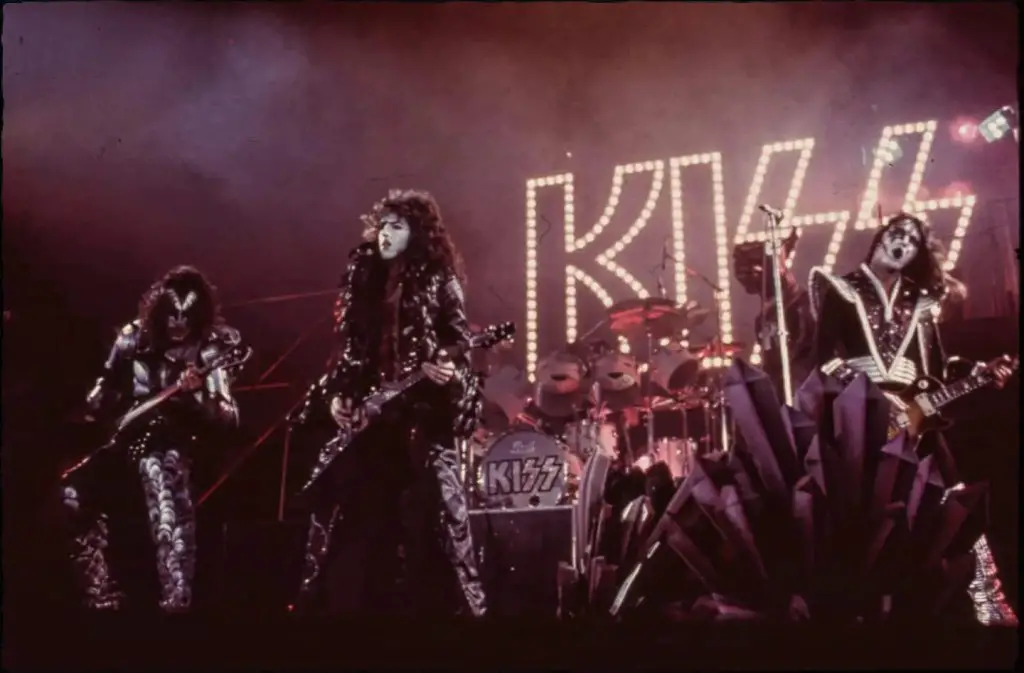 Pro-Shot Footage from KISS' Destroyer Tour + More Surfaces